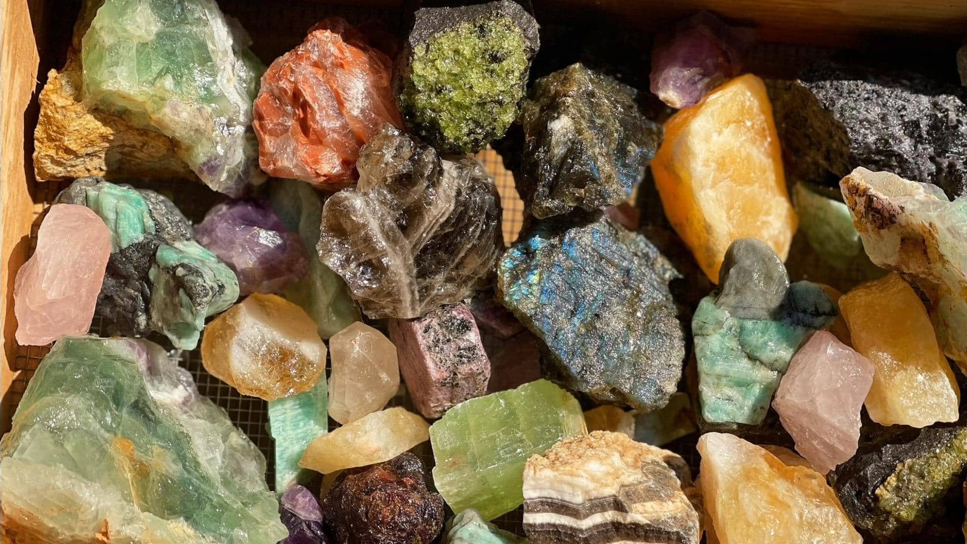 Gem Mining in Pigeon Forge TN | Family Fun at Pigeon Forge Gem Mine